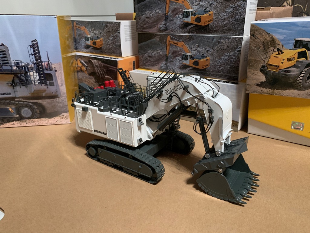 Model 1:50 LIEBHERR R9400 Koparka gąsienicowa NZG - 8282968808 ...