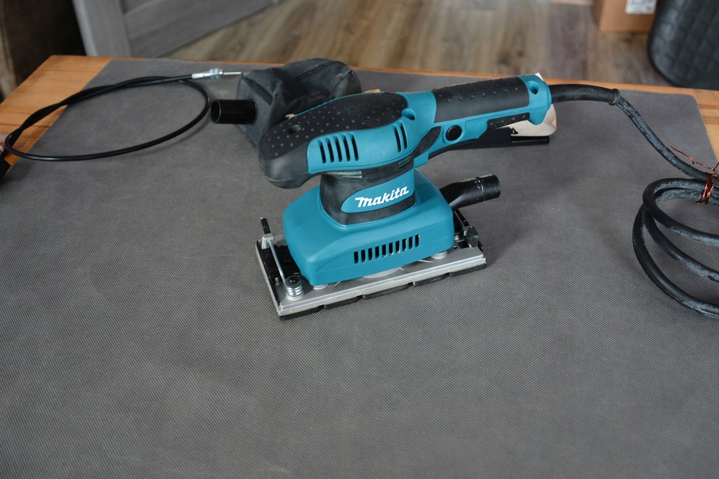 SZLIFIERKA OSCYLACYJNA MAKITA BO3710 - 12660032455 - oficjalne archiwum Allegro