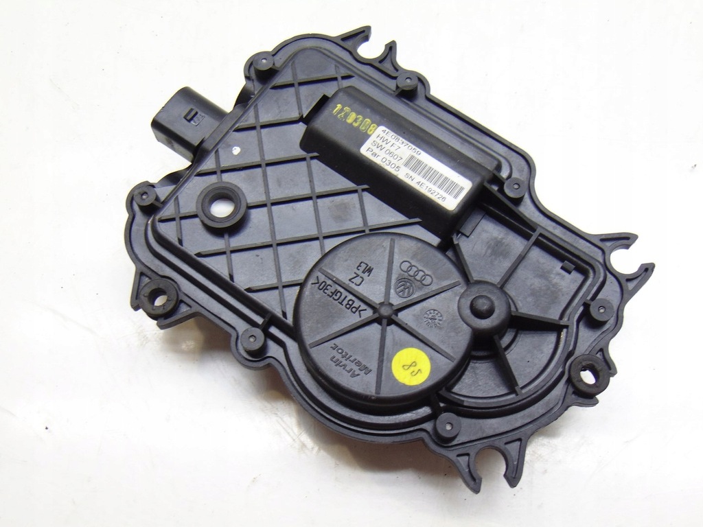 DOCIĄG DRZWI PRAWY AUDI A8 D3 BENTLEY 4E0837059 - 12925913774 ...