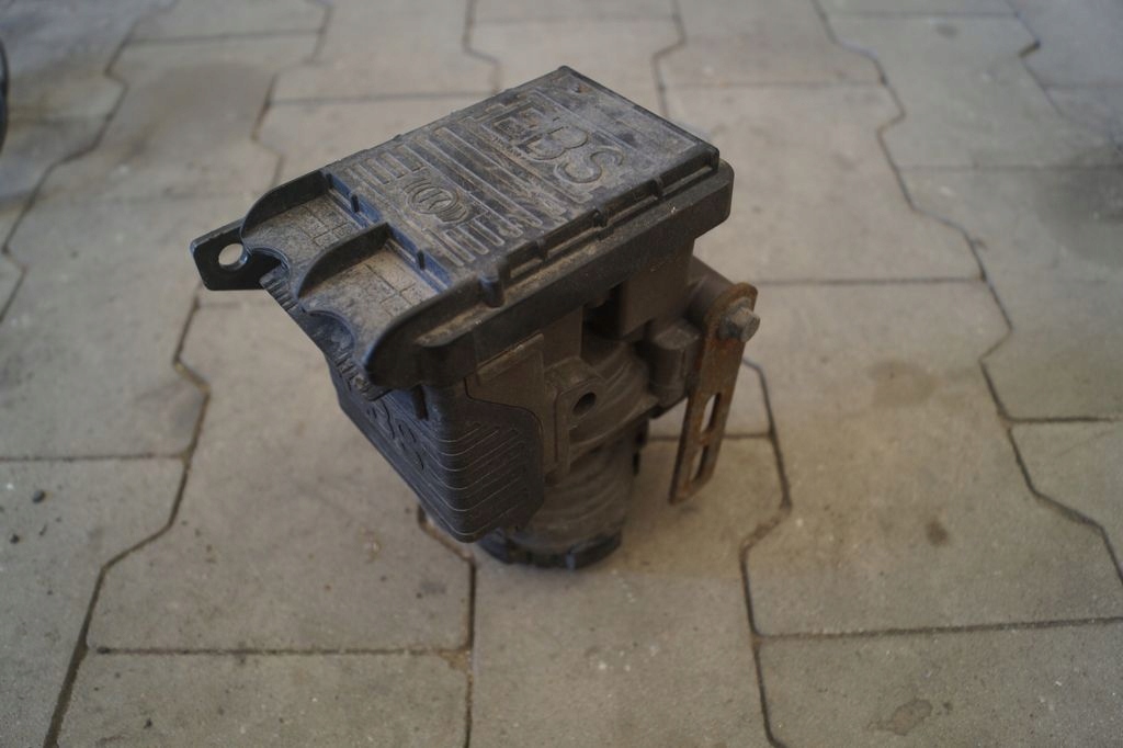 Zawór modulator EBS przód 21114977 Volvo Fh4 - 8449410735 - oficjalne ...