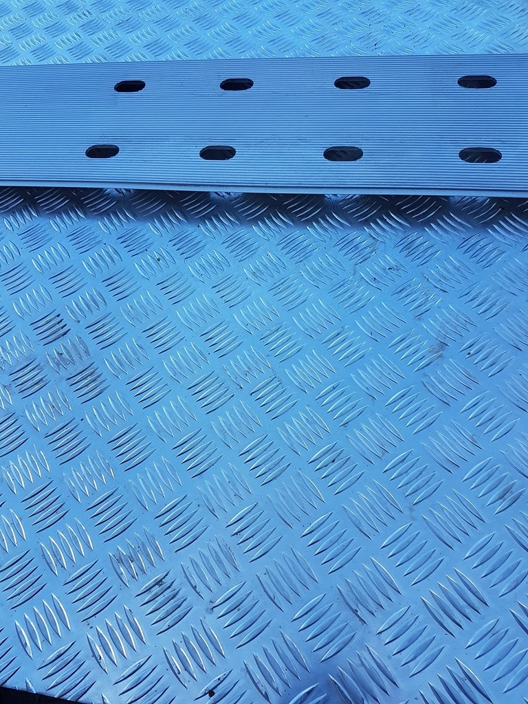 Купить Панель – алюминиевая доска для пола.: отзывы, фото и характеристики на Aredi.ru (12166778119)