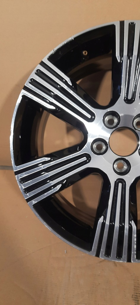 FELGA VOLVO XC40 7.5Jx18 ET50.5 31471552 - 11413000582 - oficjalne ...