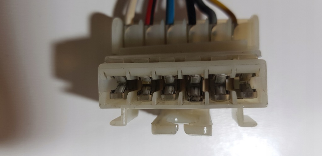 KOSTKA WTYCZKA WTYK LAMPY TYLNEJ Fiat Brava - 10871808350 - oficjalne archiwum Allegro