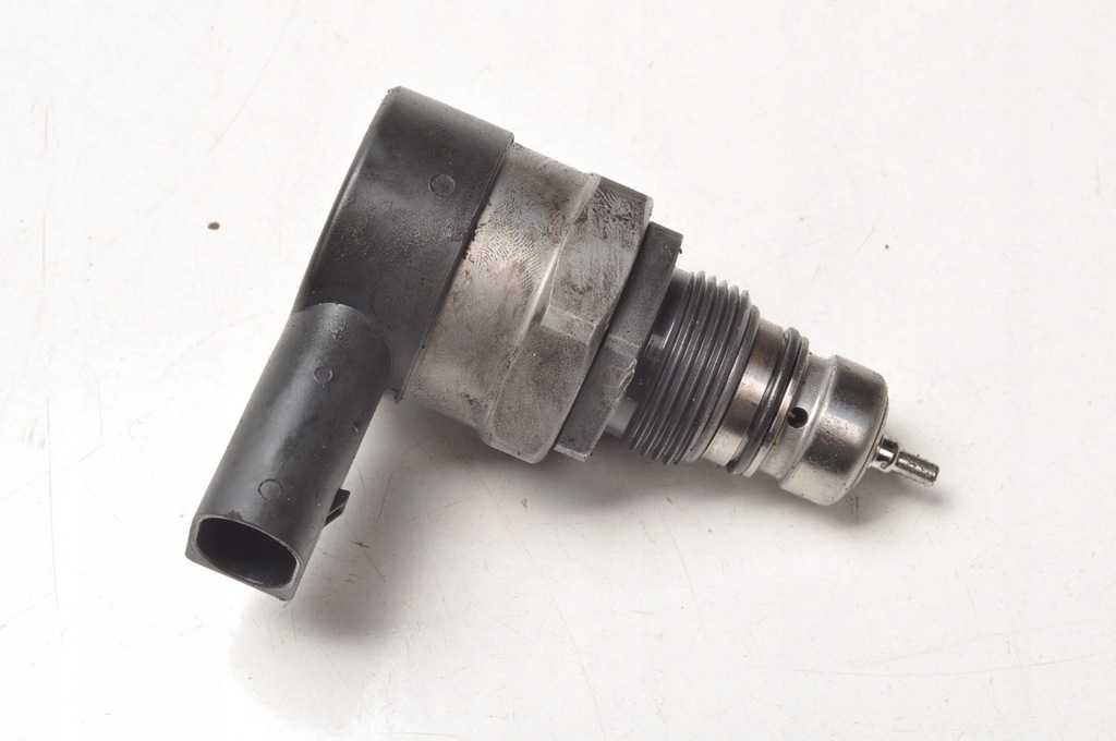 BMW E90 2.0 D CZUJNIK CIŚNIENIA PALIWA 0281002949 - 13492349334 ...