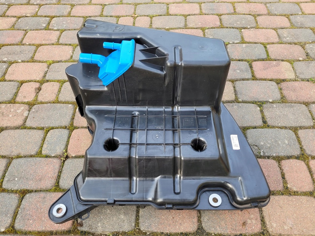 AUDI A4 B9 8W ZBIORNIK ADBLUE - 11431180507 - oficjalne archiwum Allegro