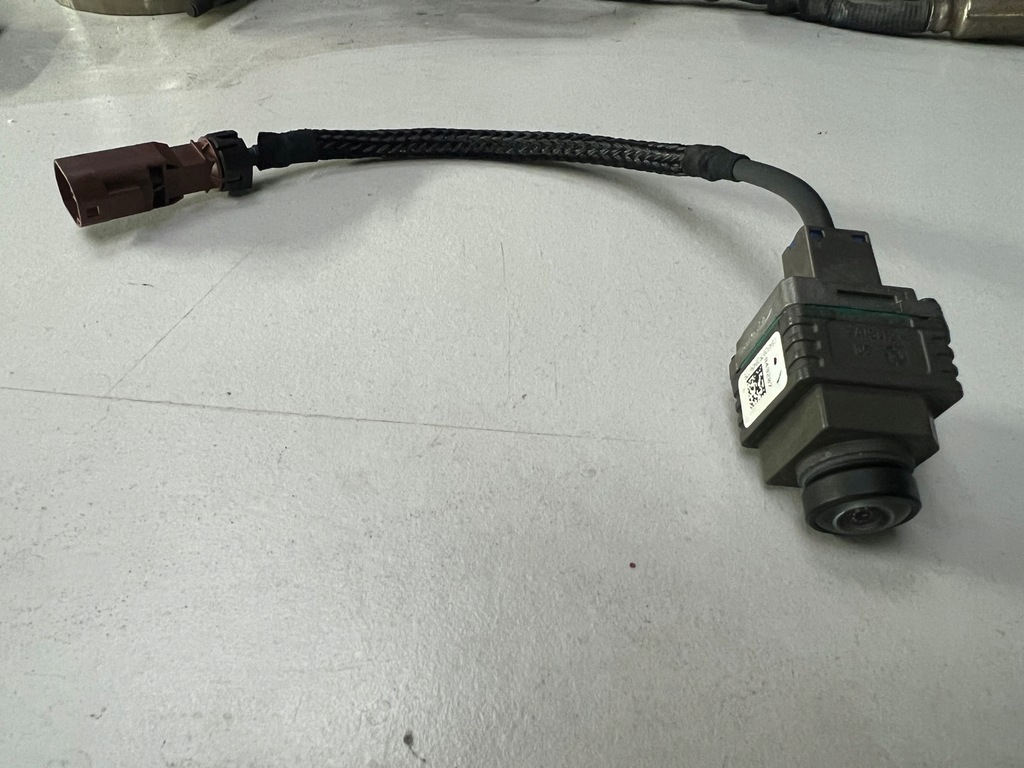 Kamera cofania 360 Mercedes W205 w klapę - 13170637241 - oficjalne ...