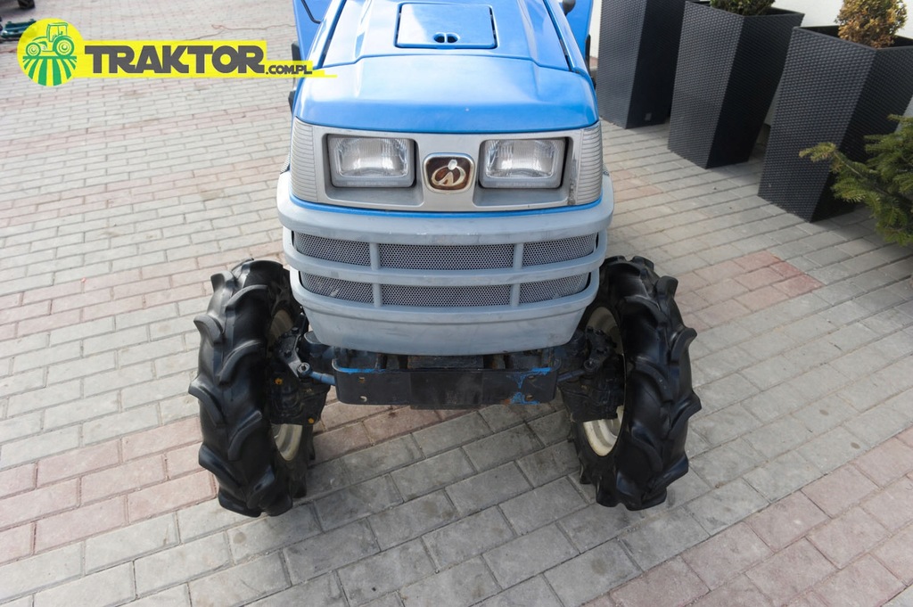 Japoński traktorek Iseki TM15 4x4 15KM transport - 7875286529 - oficjalne archiwum Allegro