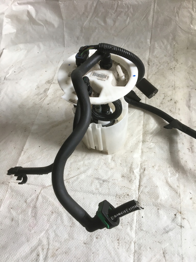 VOLVO V40 2.0 D2 DIESEL POMPA POMPKA PALIWA - 13741484509 - oficjalne ...