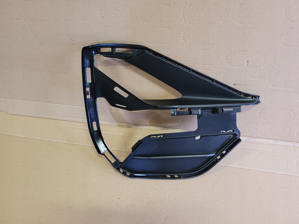 BMW X1 F48 KRATKA ZDERZAKA PRAWA - 10961896796 - oficjalne archiwum Allegro