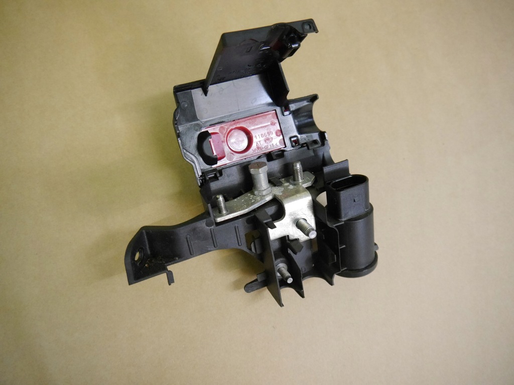 AUDI A4 A5 8W ROZDZIELACZ PRĄDOWY 8W0941823 - 9848506038 - oficjalne ...