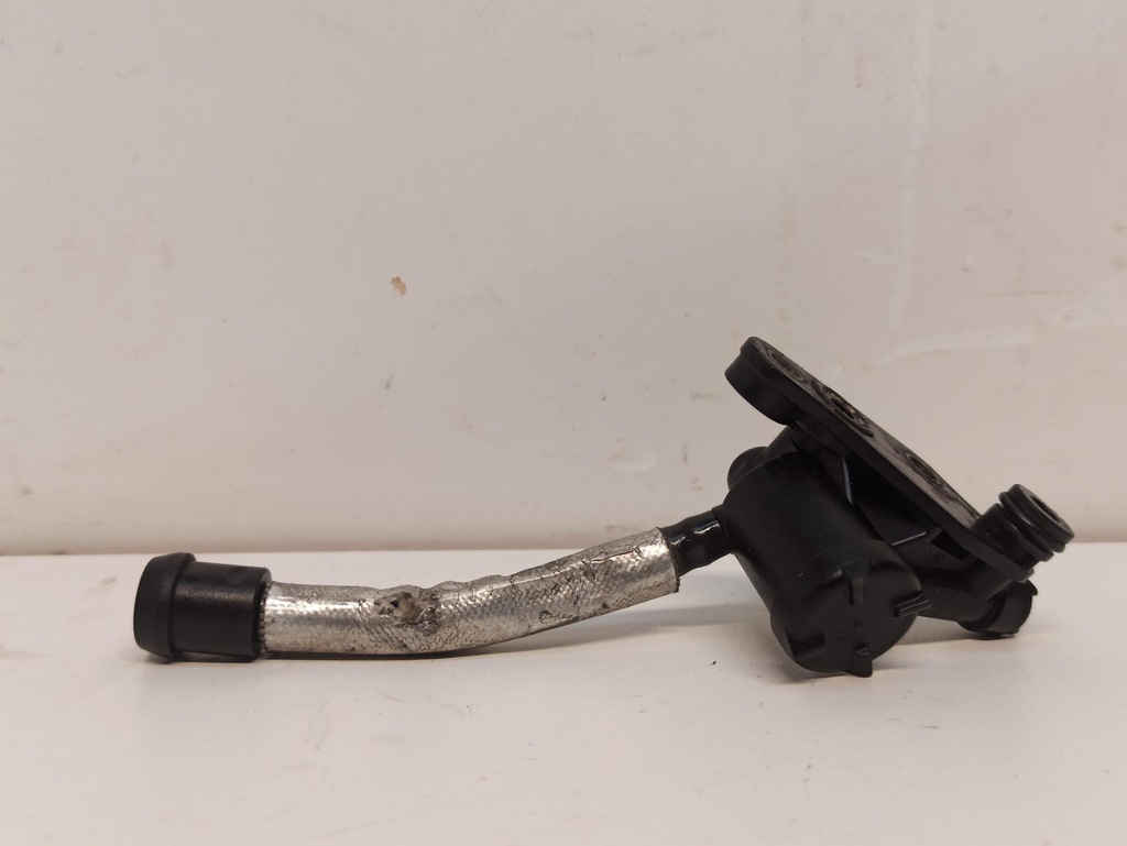 AUDI A6 C7 KRÓCIEC PRZEWÓD WODY 059121671L - 13089108429 - oficjalne ...