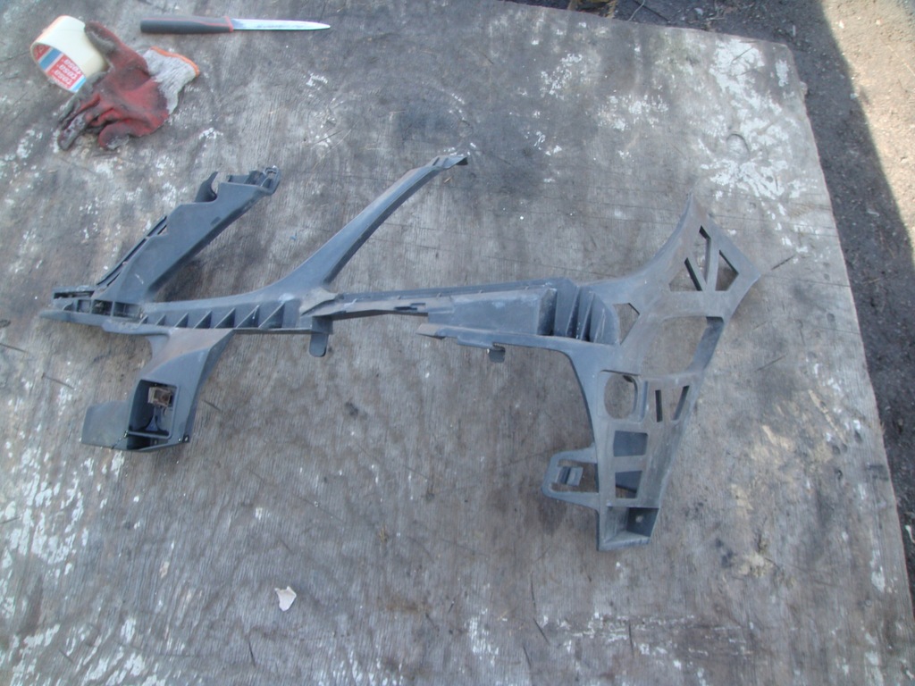 ŚLIZG LEWY PRAWY OKULAR MERCEDES E-KLASA W212 AMG - 13365697885 ...