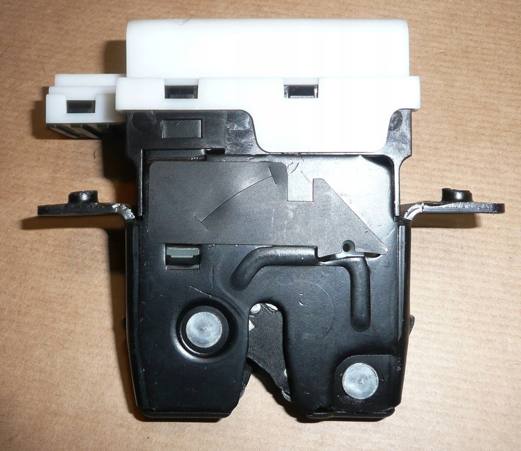 Renault Laguna II Zamek klapy bagażnika tył tylny ORYGINAŁ 8200229957 - 14411112602 - oficjalne ...