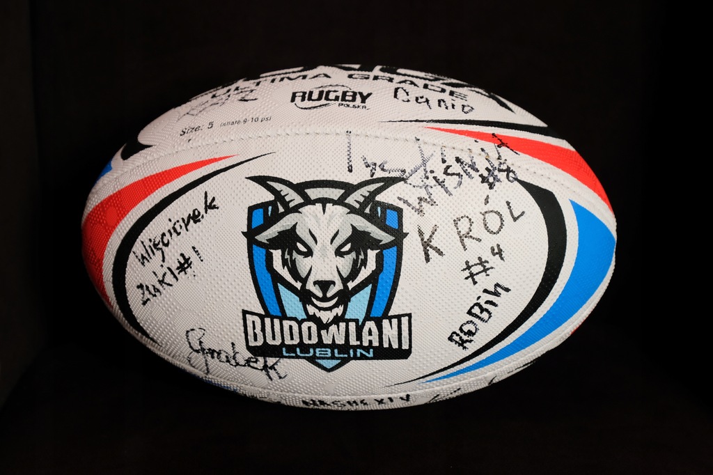 Meczowa piłka z autografami rugbistów EDACH Budowlani Lublin ...