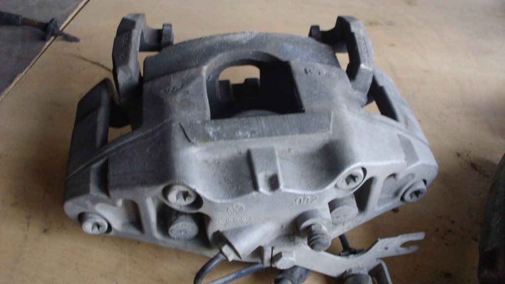 AUDI A6 C6 ZACISK HAMULCOWY PRZOD LEWY 982 - 8459938051 - oficjalne ...