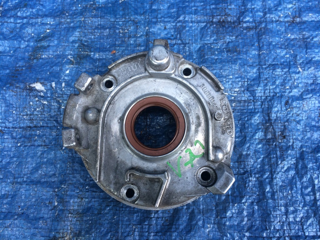 VOLVO V70 II 2,5T LIFT POMPA OLEJOWA 3065014 - 14544905812 - oficjalne ...
