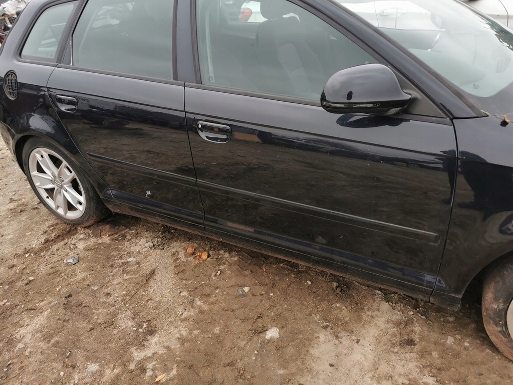 Drzwi Przednie Prawe Przód Audi A3 8P Lift LZ9Y - 12889853119 - oficjalne archiwum Allegro