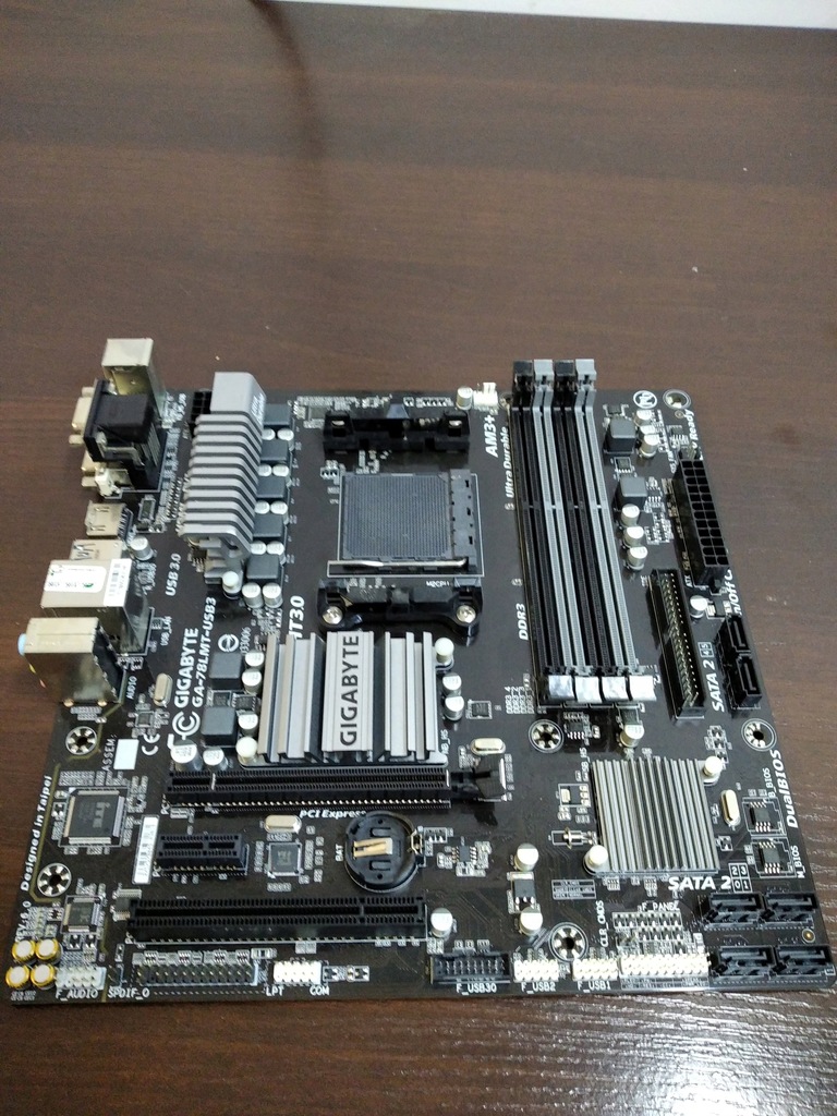 Płyta główna Gigabyte GA-78LMT-USB3 (uszkodzona) - 13084067688 ...