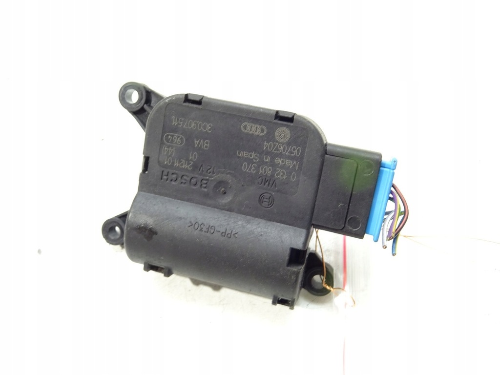 SILNICZEK NAGRZEWNICY VW PASSAT B7 0132801370 - 12440263570 - oficjalne ...