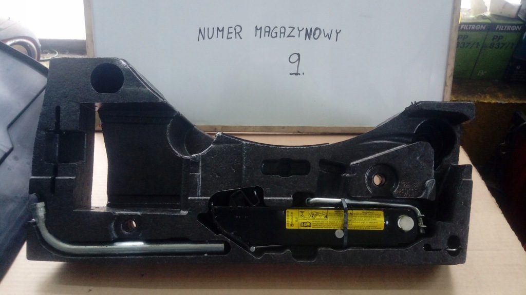 STYROPIAN BAGAŻNIKA VW PASSAT B6 3C5012115D - 7937489716 - oficjalne ...