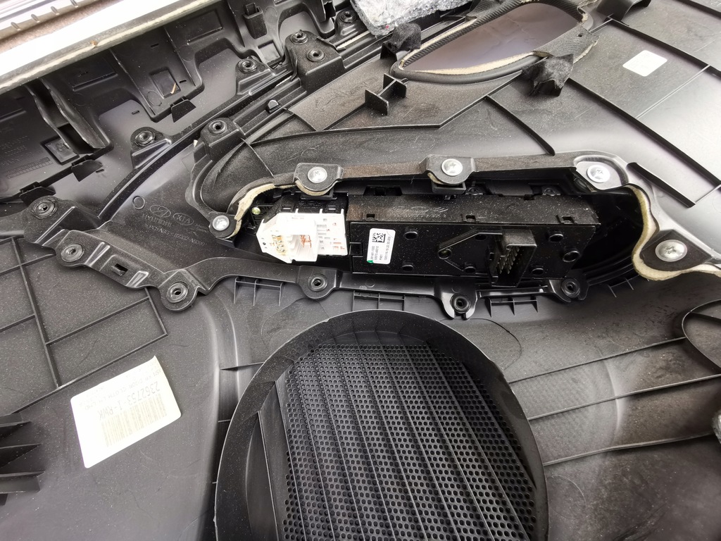 Hyundai i30 panel szyb OE 93570-A6010 - 12871769757 - oficjalne ...