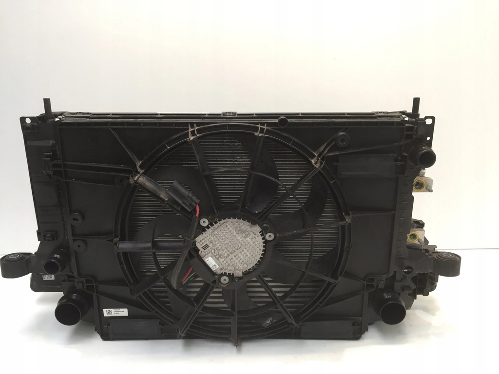 VOLVO XC40 1.5 BENZYNA 2020 KOMPLET CHŁODNIC - 11643742255 - oficjalne ...