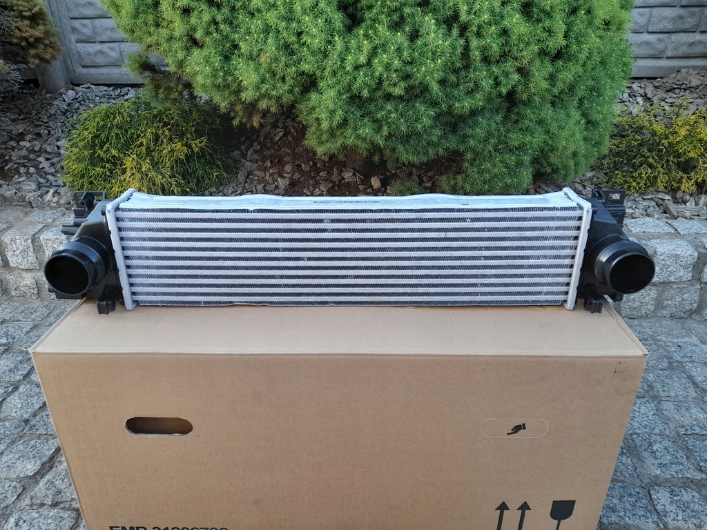 VOLVO XC40 2018- INTERCOOLER 31686408 - 12279916503 - oficjalne ...