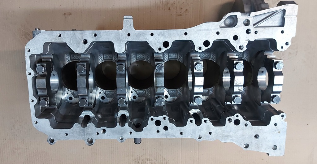 Blok silnika BMW 3.0D N57D30B - 12682198008 - oficjalne archiwum Allegro