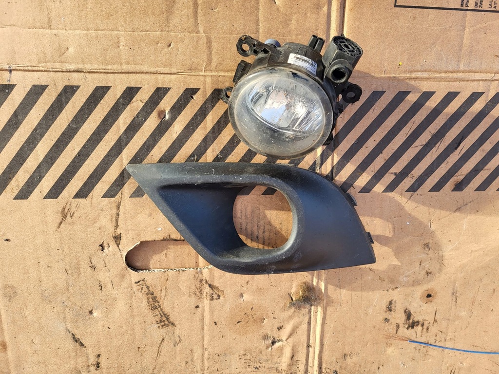 RENAULT CLIO IV LIFT RAMKA HALOGENU HALOGEN LEWY 261A39715R ...