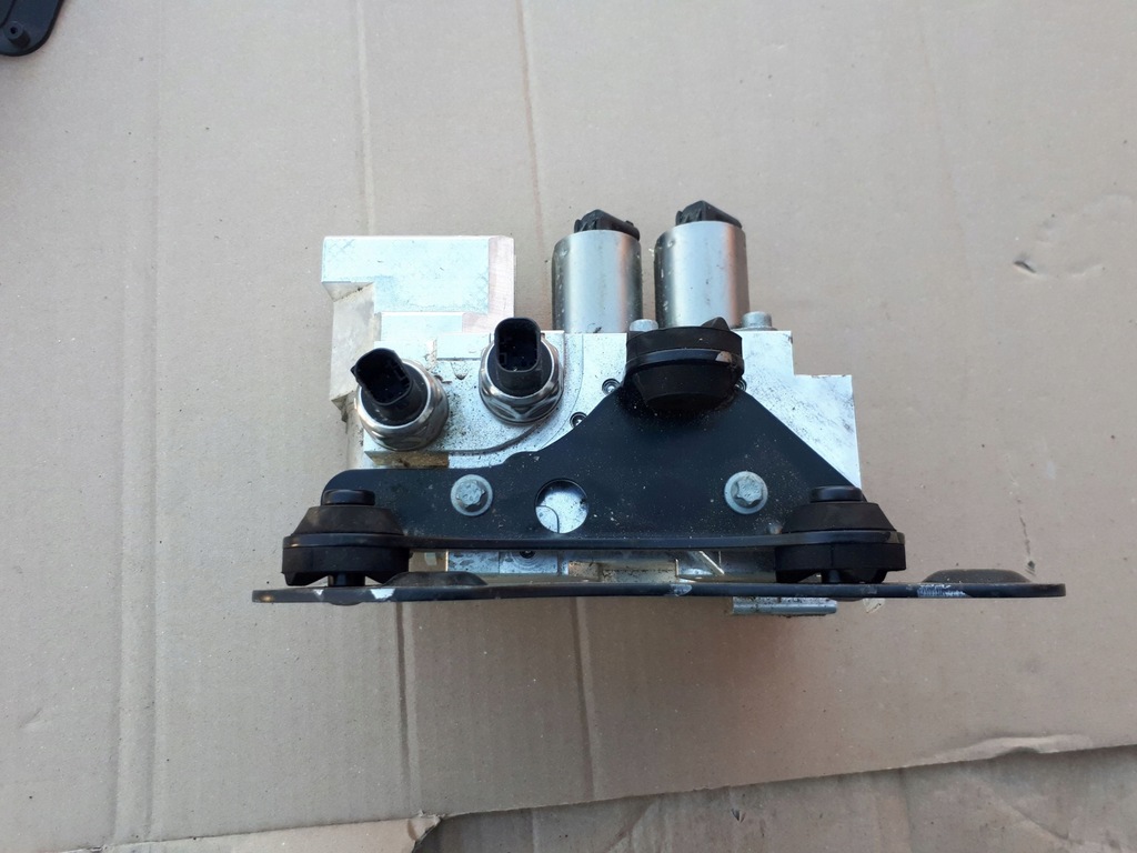 BLOK POMPY ZAWOROW MERCEDES ML GLE W166 AMG - 12029396269 - oficjalne ...