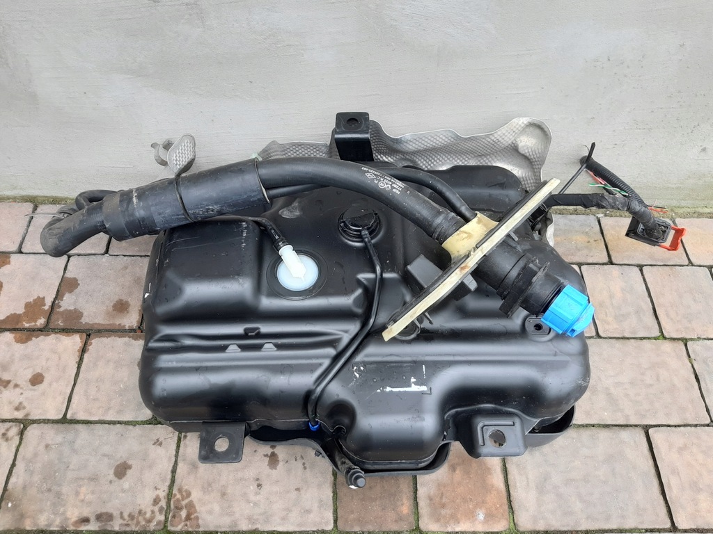 RENAULT MASTER III 2,3DCI ZBIORNIK ADBLUE DEMONTAŻ - 13572356156 ...