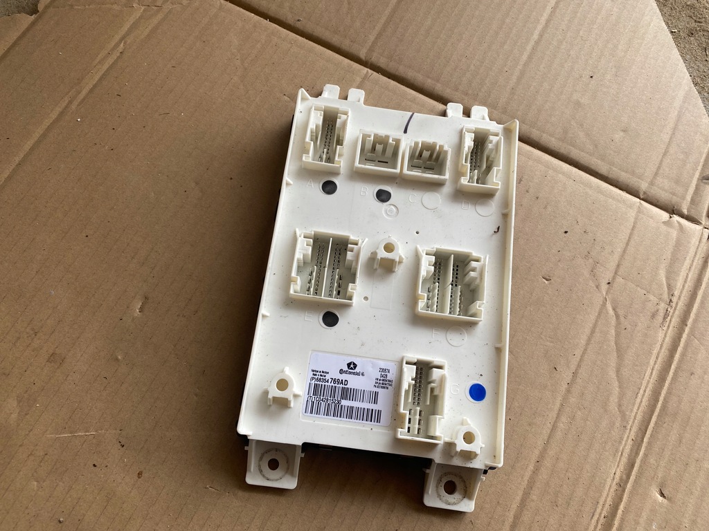 MODUŁ KOMFORTU BCM JEEP GRAND CHEROKEE WK2 LIFT 6.4 6.2 68354769AD ...