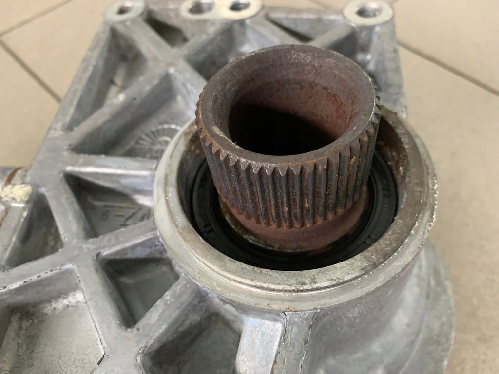 Hyundai Reduktor przekładnia kątowa 3B600 2.53R - 13344685803 ...