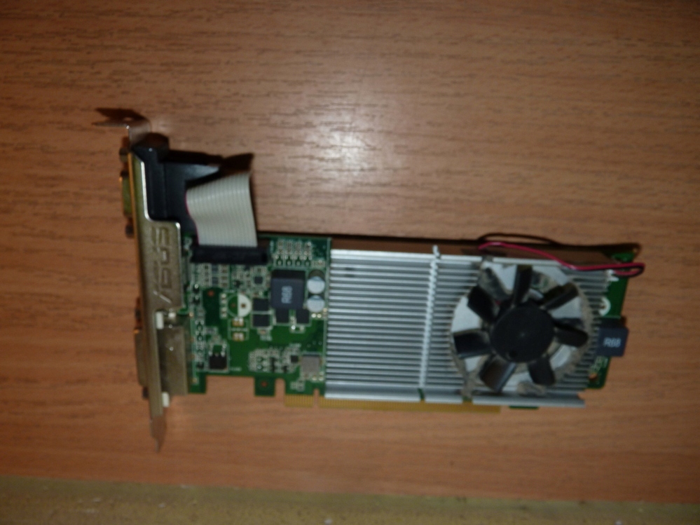 ASUS ATI RADEON R7 240 2GB PCI-E 128 BIT/DVI/VGA/HDMI - 15135500556 - oficjalne archiwum Allegro