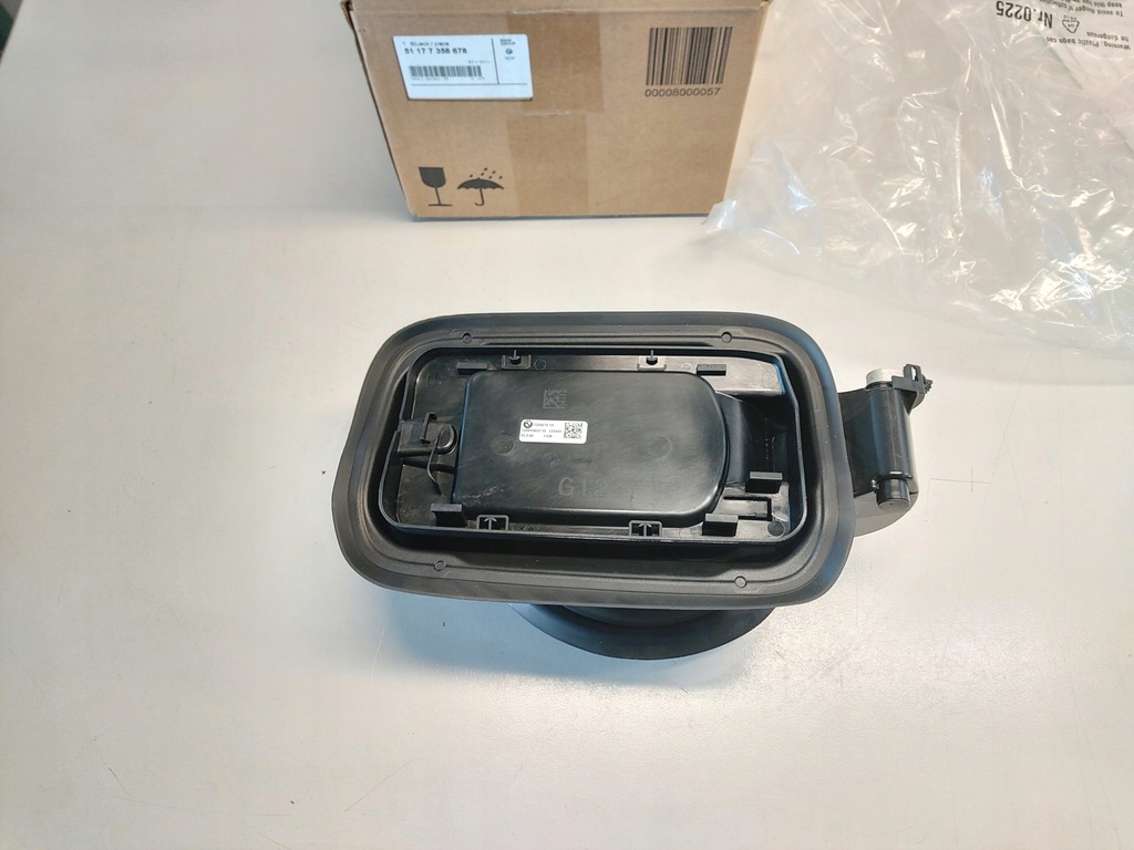 BMW G12 DIESEL OSŁONA WLEW PALIWA 51177358678 NOWA - 10540810219 ...