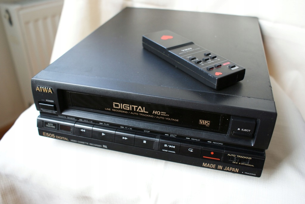 Купить AIWA E505 Цифровой видеорегистратор: отзывы, фото и характеристики на Aredi.ru (9758900224)