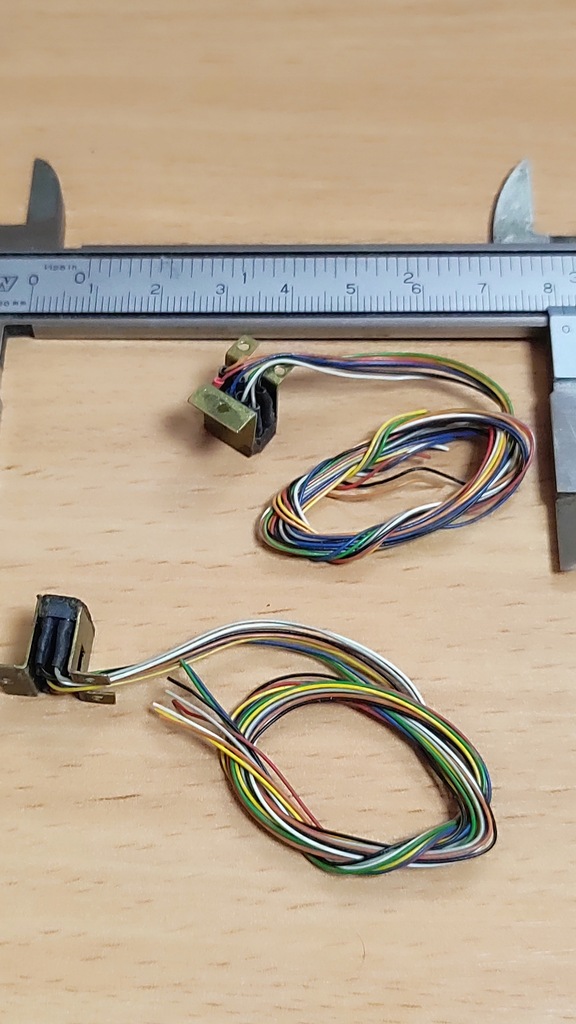 ESU 2 x 51950 zestaw z gniazdem 8 PIN #A119 - 13751969743 - oficjalne ...