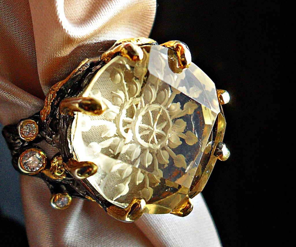 ANTYK LOOK RZEZBIONY D U Z Y ZIELONY PARASOLIT 15CT PIERSCIEN - 14595775339 - oficjalne archiwum ...