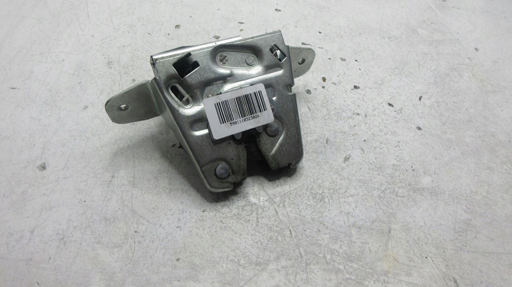 Mercedes w204 A2047400435 ZAMEK TYŁ KLAPY - 15215666118 - oficjalne ...