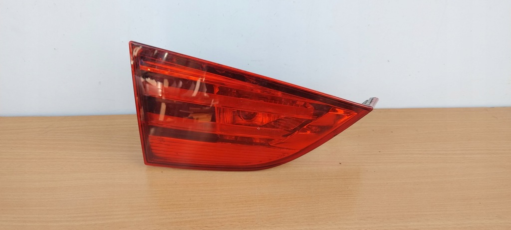 BMW X1 E84 LEWA LAMPA W KLAPĘ TYŁ + WKŁAD ORYGINAŁ - 13487128641 ...