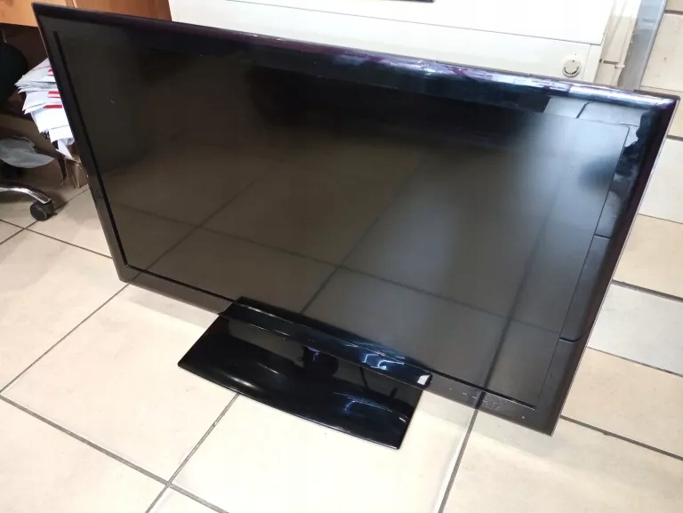 TELEWIZOR LG 42LE5500 + PILOT - 12582302654 - oficjalne archiwum Allegro