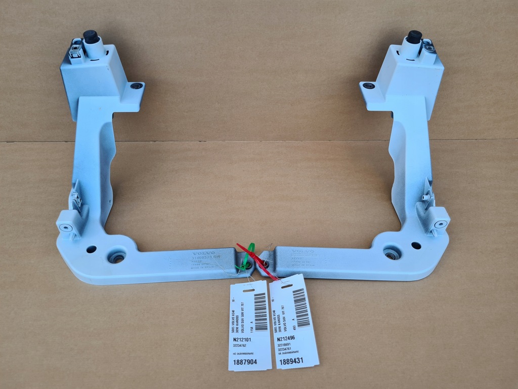 WSPORNIK OKULAR MOCOWANIE BŁOTNIKA VOLVO XC40 707 - 12479694306 ...