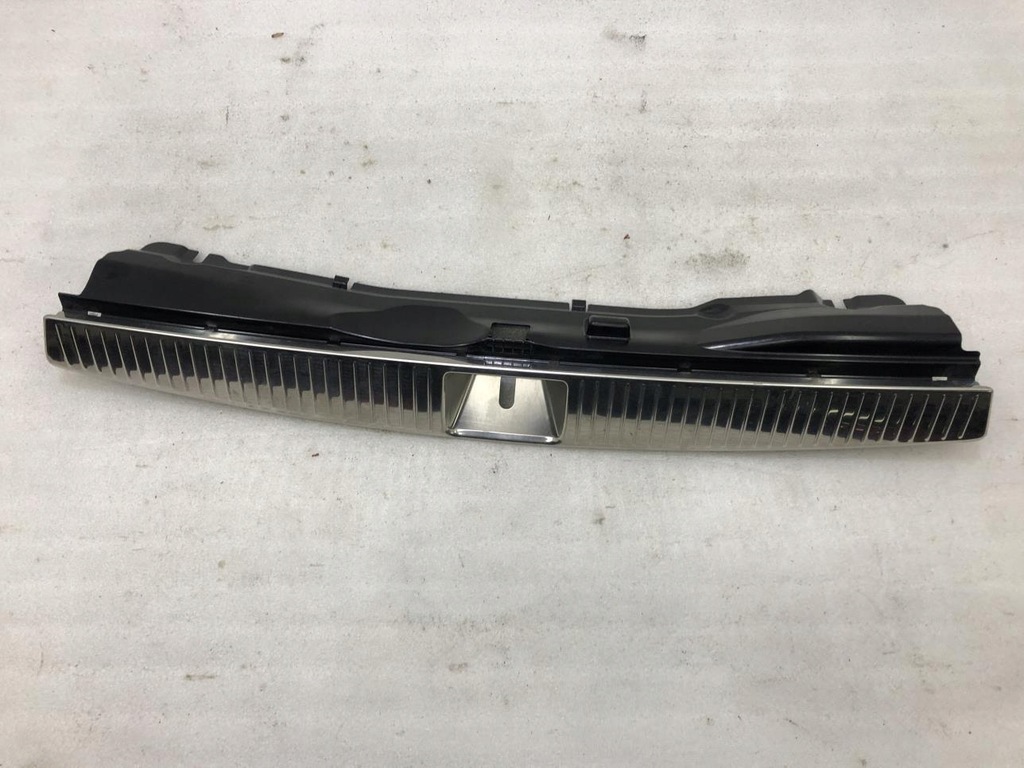 OSŁONA PASA BAGAŻNIKA 2046906541 MERCEDES W204 KOM - 15074395724 ...