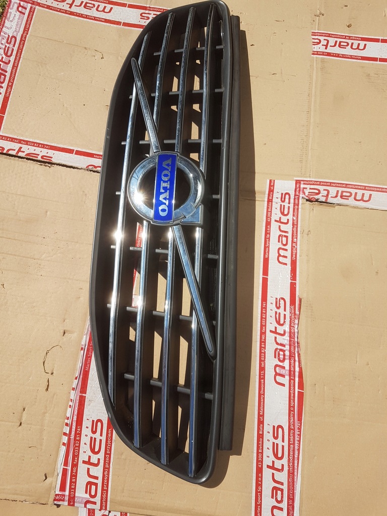 VOLVO XC60 LIFT GRILL ATRAPA ZDERZAKA 31333832 - 8181555998 - oficjalne ...