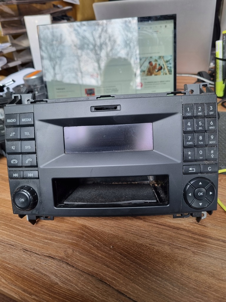 RADIO CD MERCEDES SPRINTER 906 LIFT A9069000004 - 12132804748 - oficjalne archiwum Allegro