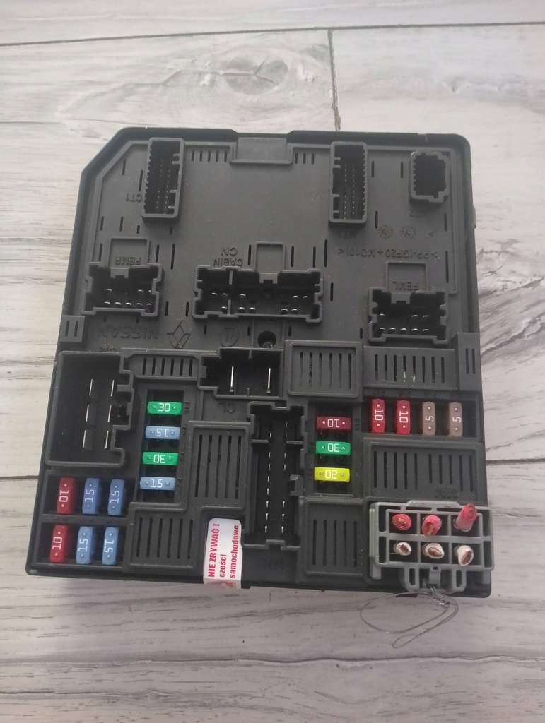 SKRZYNKA BEZPIECZNIKÓW 284B66234R MEGANE IV - 14279330028 - oficjalne archiwum Allegro