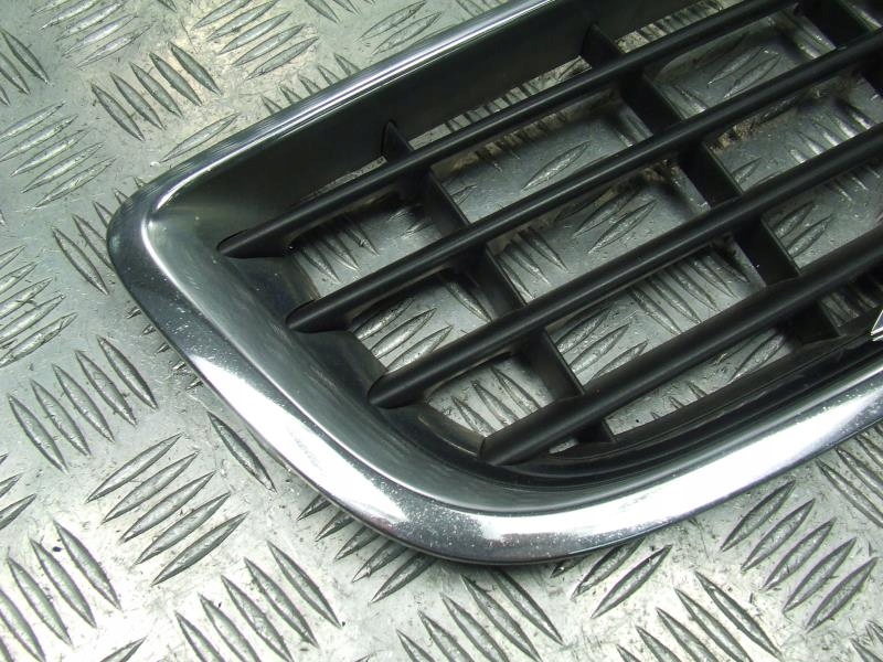 VOLVO S40 II V50 ATRAPA GRIL GRILL LIFT 30744914 - 8333493879 ...