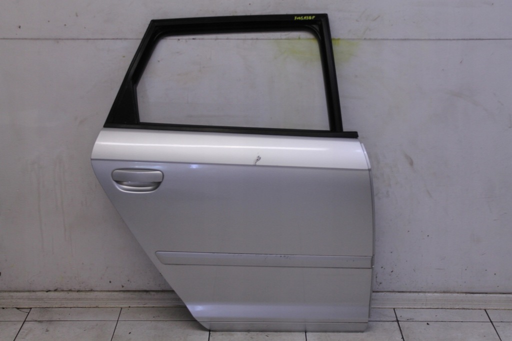 DRZWI PRAWE PRAWY TYŁ AUDI A3 8P 2004- LY7W - 12108576399 - oficjalne archiwum Allegro