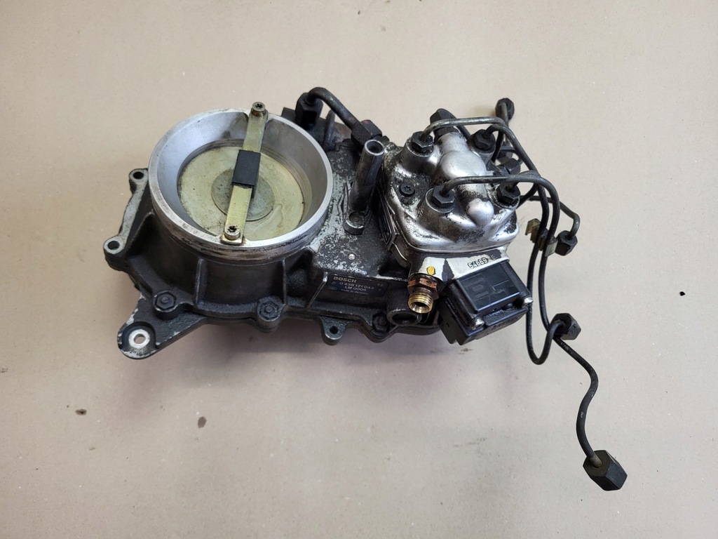 ROZDZIELACZ PALIWA WTRYSK MERCEDES 190 W201 1.8 BENZYNA OE EU ...