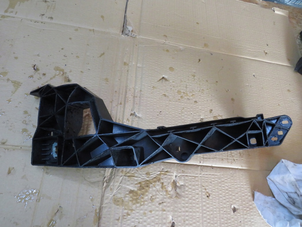 LEWY SLIZG POD LAMPE AUDI Q2 81A805607C - 9964437922 - oficjalne ...